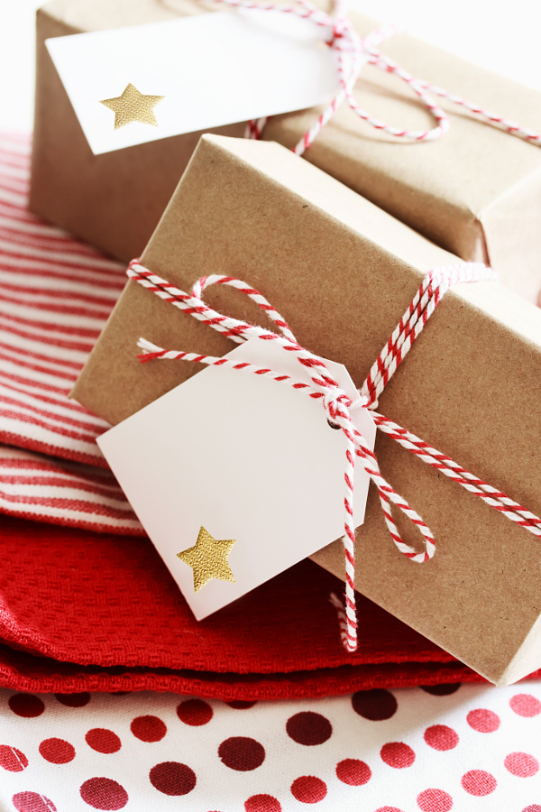 Handmade present boxes with tags - 500px